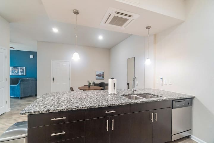 Landing | Amazing 2bd, Gym, Clubhouse - Concord, NC