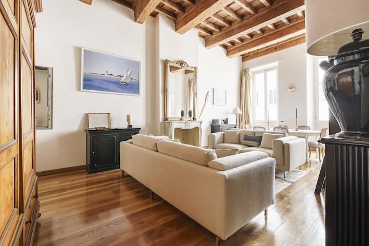 Luxury Apartment In Historic Florence - Florence