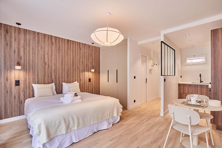 The Suite Parisienne / Centre De Paris - ibis Budget Paris La Villette 19ème