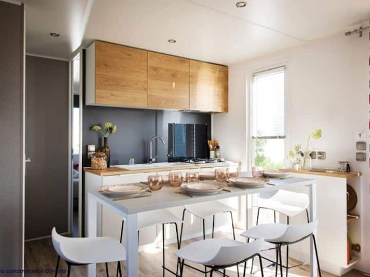 Mobil Home 7 Pers Avec Terrasse à Salles-curan - Salles-Curan