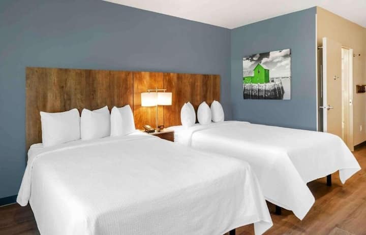 Pet-friendly Escape W/ Kitchen – 3 Units - Fort Myers
