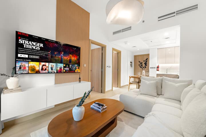 Stylish 1br With Netflix & Pool Access - Dubaï
