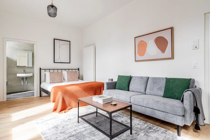 Blueground | Seebach, Washer, Nr Zürich Zoo - Zurich