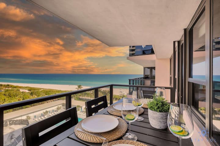 Relaxing 2br | Poolside & Ocean View - Miami Beach, FL