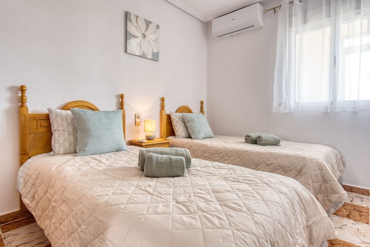 Tower Home – Villamartin Stay Near Golf & Beaches - Cabo Roig