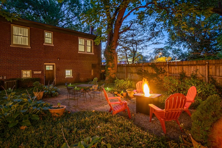 Charming Carriage House - 3br/2ba - Historic! - Louisville, KY