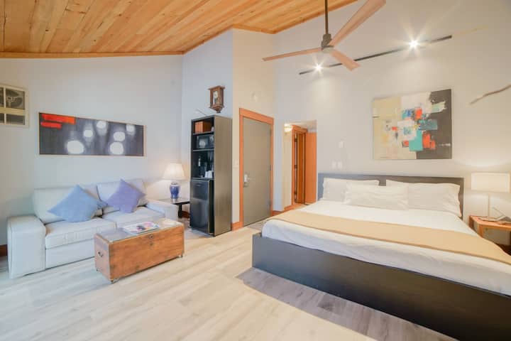 Black Butte Ranch Lodge Room 006 - Oregon