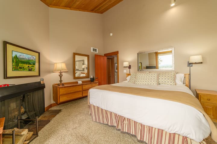 Black Butte Ranch Lodge Room 020 - Oregon