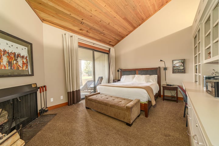 Black Butte Ranch Lodge Room 023 - Oregon