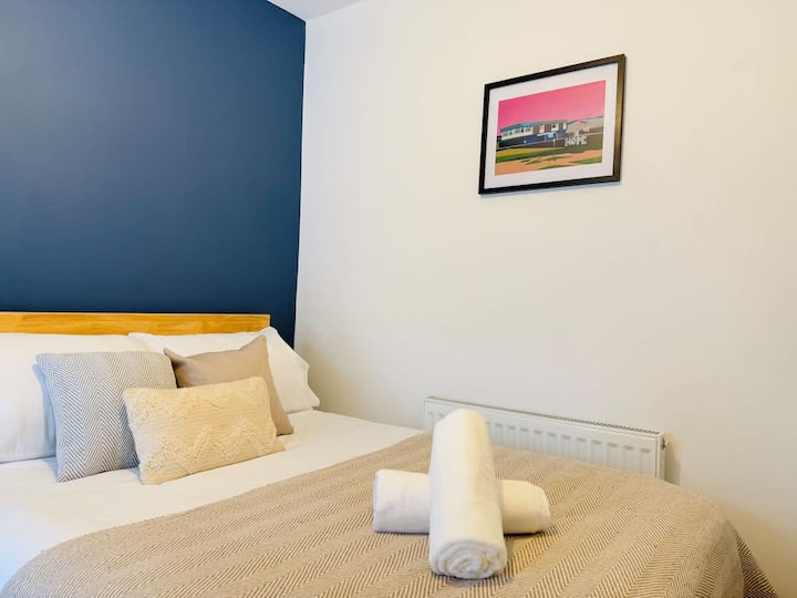 3 Bed Home Port Talbot - Perfect For Contractors - Port Talbot