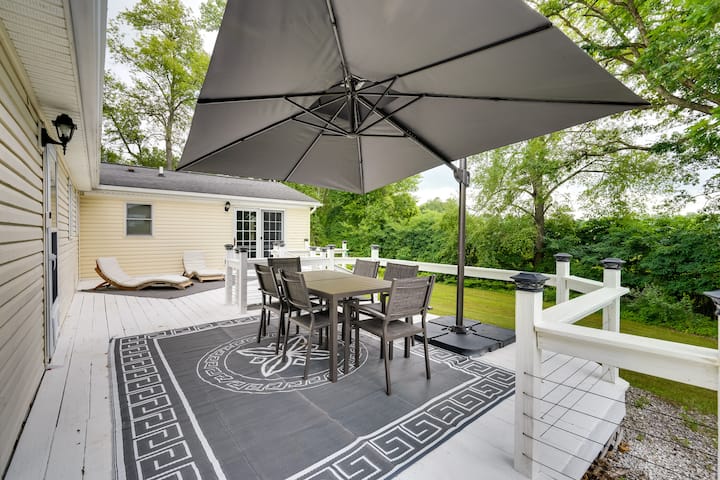 Sauna, Game Room & More! Tranquil Lakefront Home! - Fremont, IN