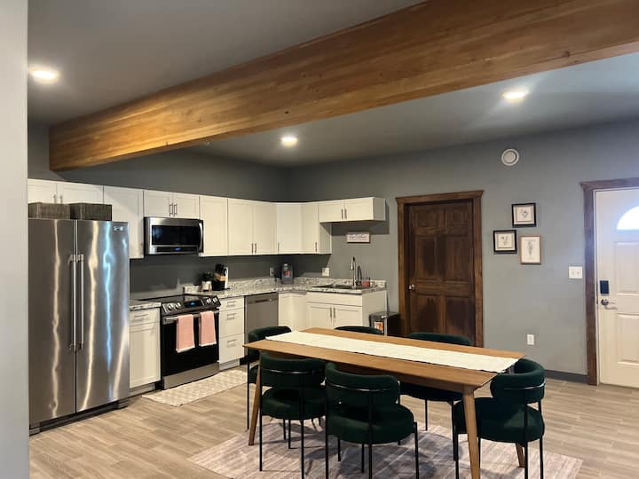 Chic Boho Ground‑floor 2br In Town - Fairbanks, AK