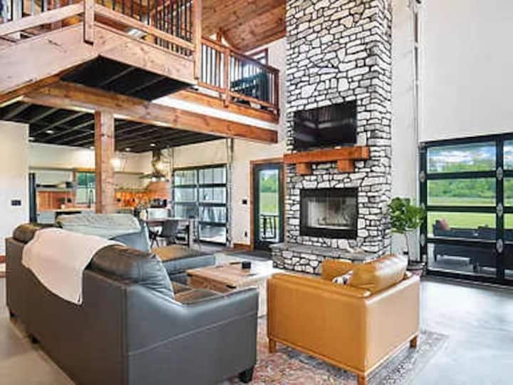 The Elysian Retreat - Granville, OH