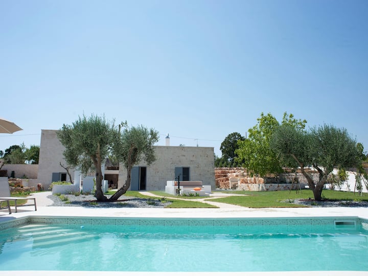 Maison Tour à Pouilles Avec Piscine Et Charme - Cisternino