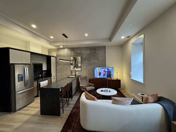 *New Stunning 2b/1b Dt Halifax - Halifax, NS, Canadá