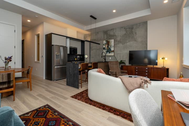 *New Stunning 2b/1b Dt Halifax - Halifax