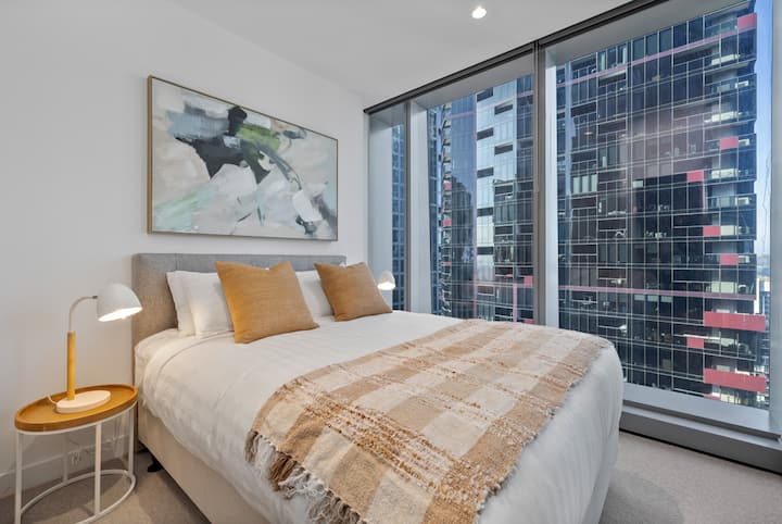 High End Sky Suite Near Marvel, Heated Pool, Gym - メルボルン