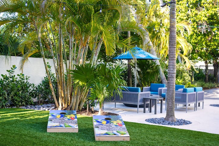 Spacious Family-friendly Suite With Free Breakfast - Naples, FL