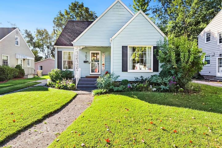 Walk To Nd | Playroom | Pizza Oven & Firepit | Gym - South Bend, IN