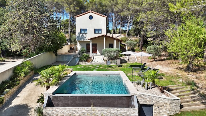 Altinea - Maison Familiale Piscine à Débordement - Aix-en-Provence