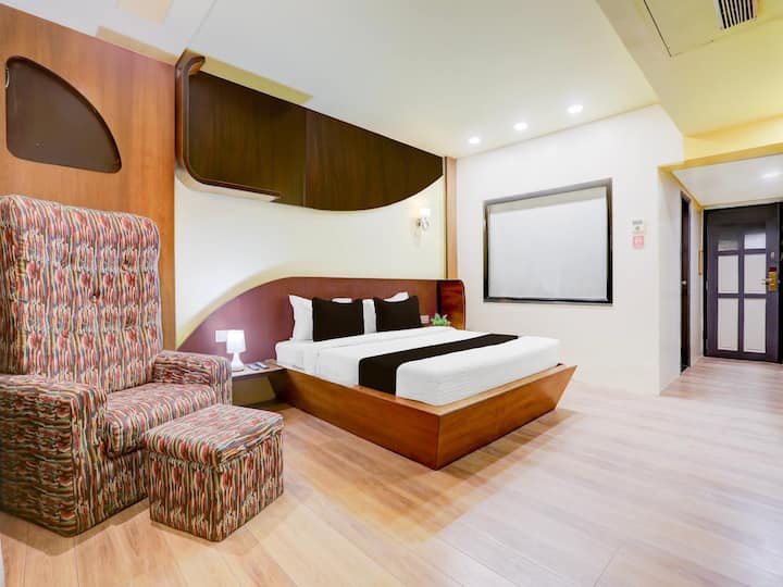 Palette Hotel And Resort Anand Hotel La Casa Inn - Anand