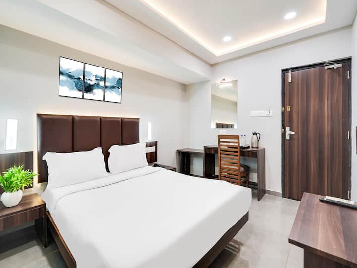 Palette Country Club Surat - Surat