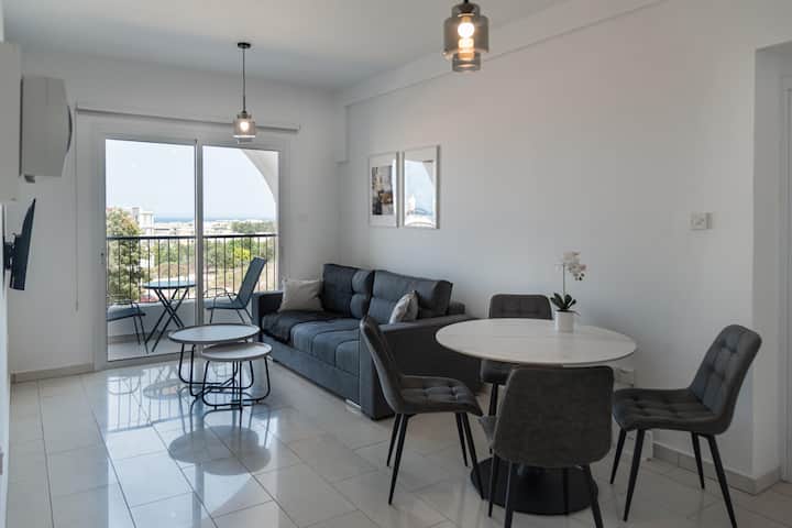 Phaedrus Living: Golden Seaview Residence - Paphos