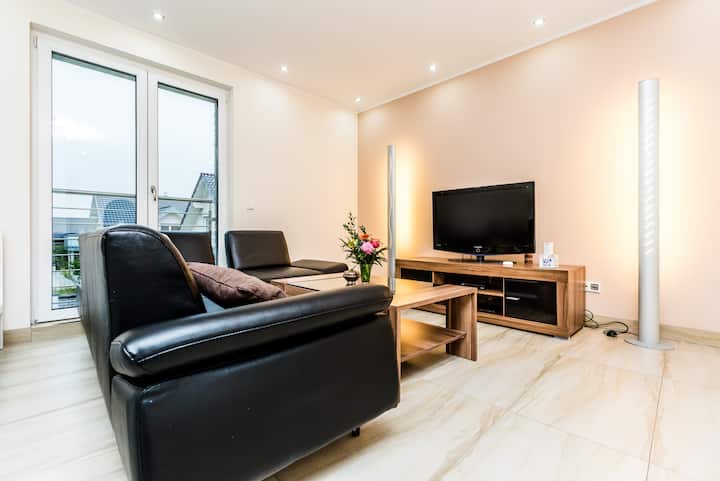 K83 Großzügiges Apartment Mit Balkon In Köln - Cologne