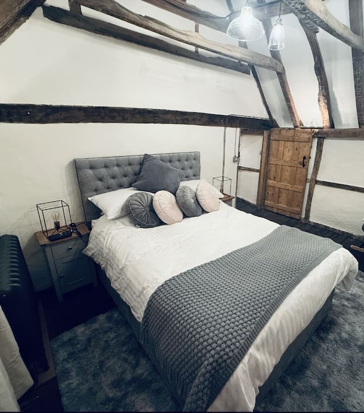 Cosy, Near Gatwick, Games Room, Entire Home - Crawley