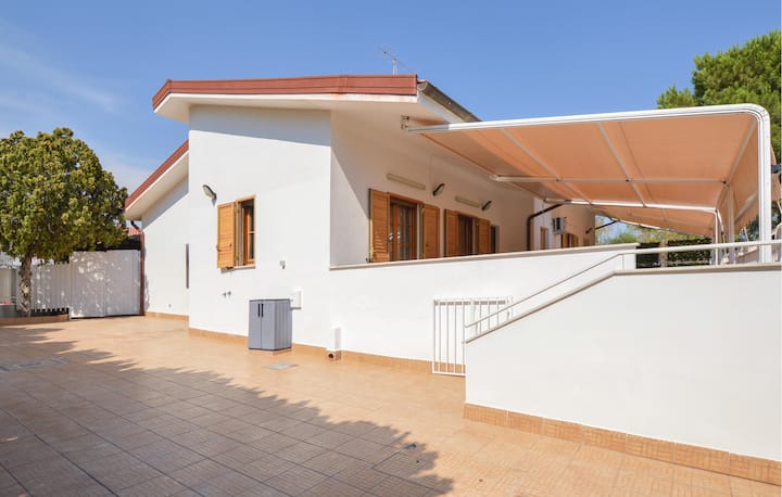 4 Bedroom Lovely Home In Porto Empedocle - Porto Empedocle