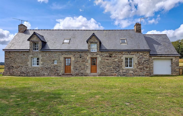 Belle Maison Bretonne En Pierr - La Gacilly