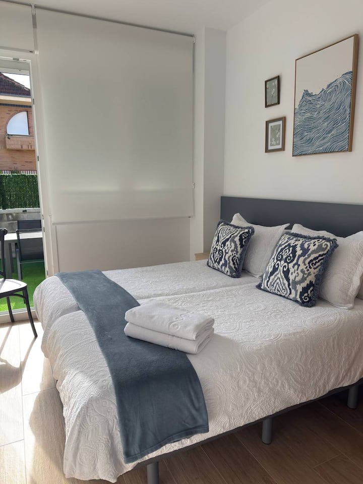 Alojamiento De 1 Dormitorio Con Terraza - Laredo, España