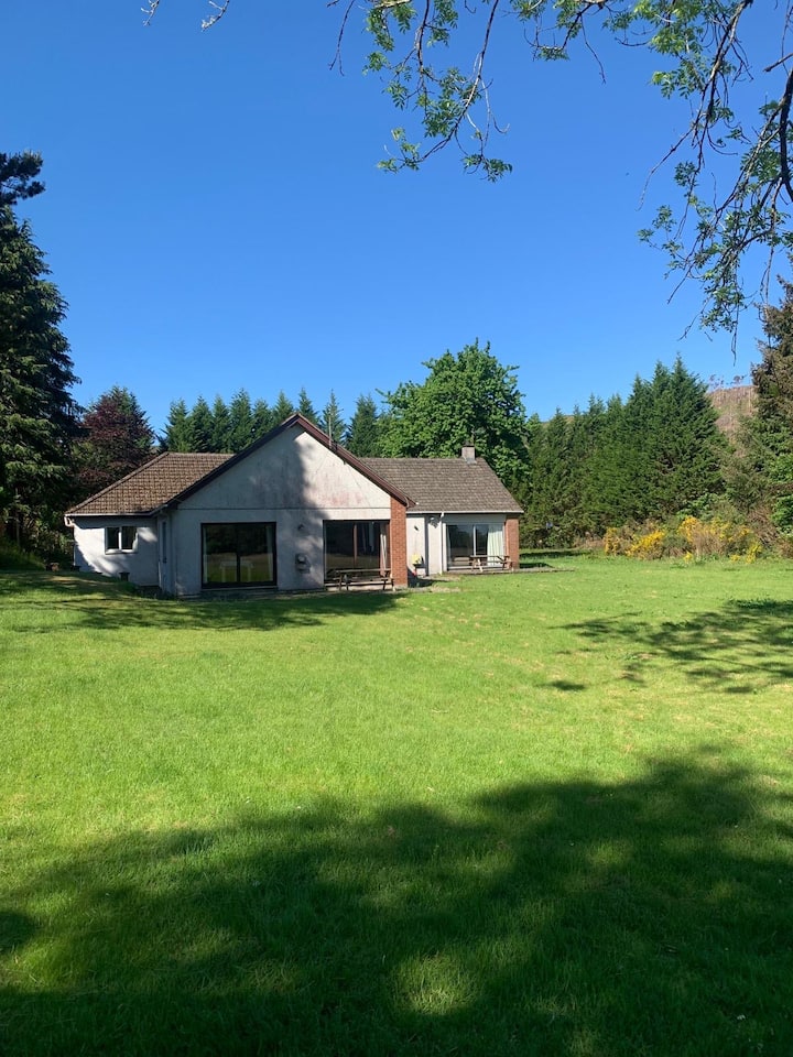 Loch Oich Waterside Cottage - Invergarry