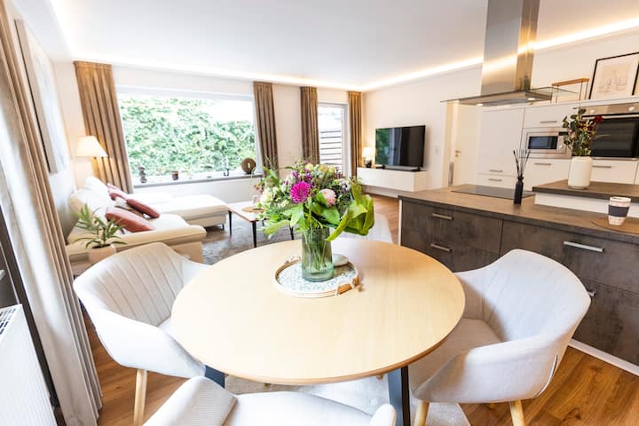 Smartfewo: Suite | Zentral | Terrasse | Parkplatz - Bad Zwischenahn