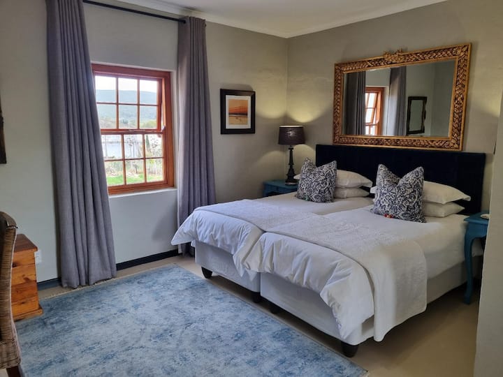 Barrydale Karoo Boutique Hotel - Agapanthus - Barrydale