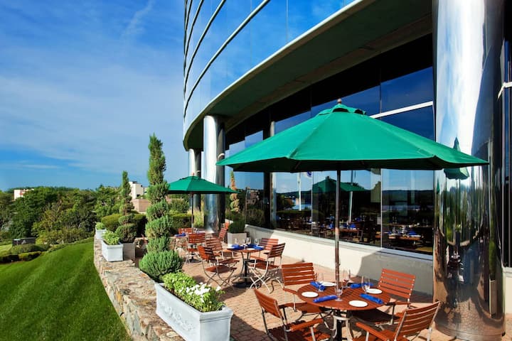Close To Bentley University + Pool. Dining. Gym. - Concord, MA