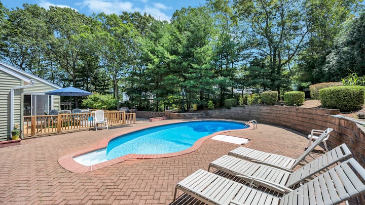 Charming Sag Harbor Retreat With Private Pool - Sag Harbor, NY