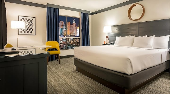 Oyo Las Vegas Hotel & Casino, Run Of House, Pools - Las Vegas, NV