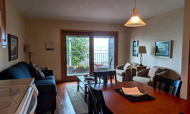 Townhouse 101 At Cliff Dwellers Resort - Door County, WI