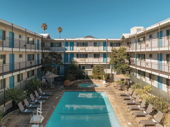 Tranquil Suite W/ Kitchen For Couples | Pool - San Rafael, CA