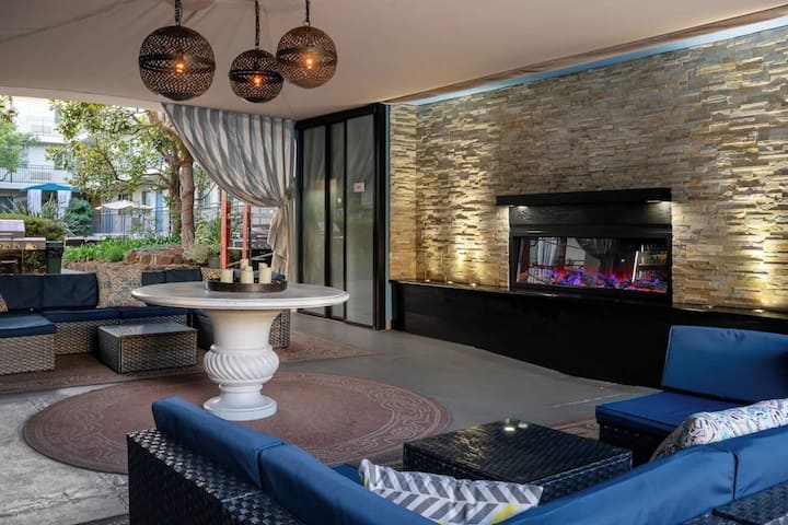 Tranquil Suite W/ Kitchen For Couples | Pool - San Rafael, CA