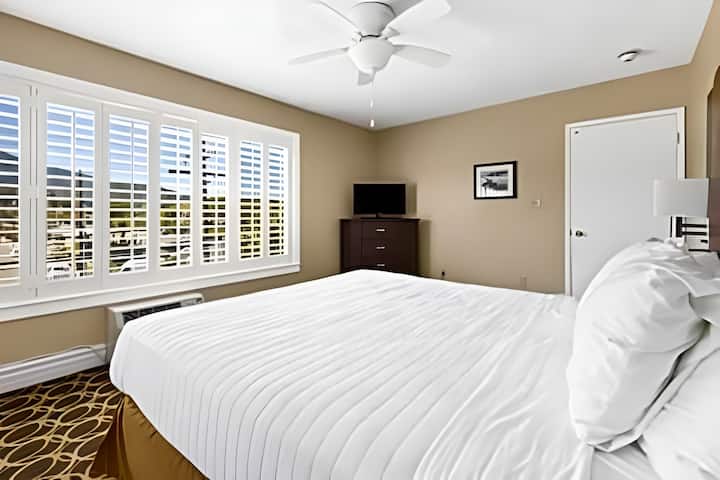 Suite Near Sf Adventures | Onsite Pool | Parking - San Rafael, CA