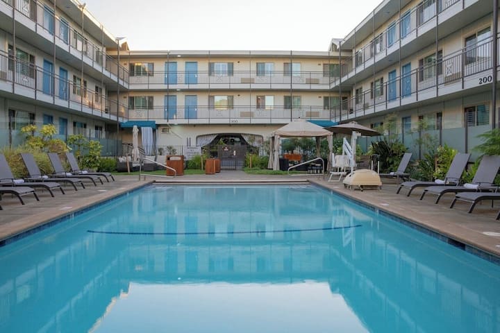 Family Suite Near Mt. Tamalpais Activities | Pool - Sausalito, CA