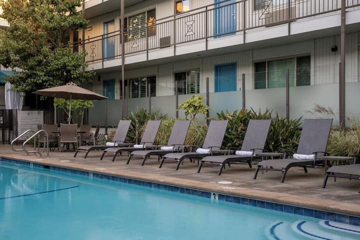 Suite Near Sf Bay For Families | 2 Units | Pool - San Rafael, CA