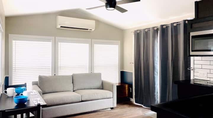 Modern Cabin At Boulder Creek Rv Resort On Hwy 395 - Lone Pine, CA