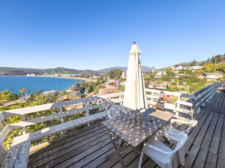Cómoda Casa Con Terraza Y Vista Al Mar En Papudo - Zapallar