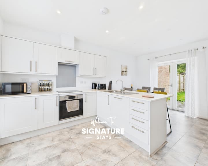 Harvey’s Yard | New | Luxury Stay | Walk To Beach - Hayle