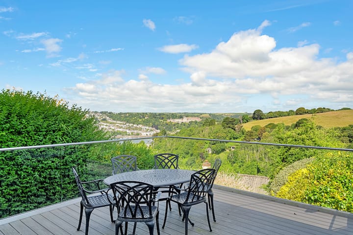 Finest Retreats - Larkrise - Dartmouth