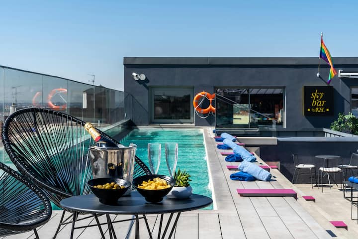 Prime Locale, In The Barrio De Las Letras Area - Madrid