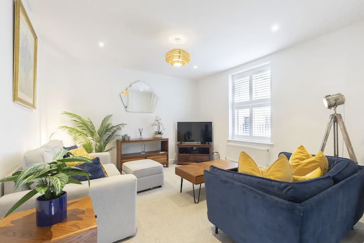 Stylish 2-bed Home In Fairview With Free Parking - 卓特咸學院